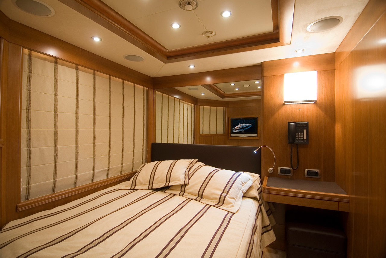 Yacht BLUE VISION, Benetti Yachts | CHARTERWORLD Luxury Superyacht Charters